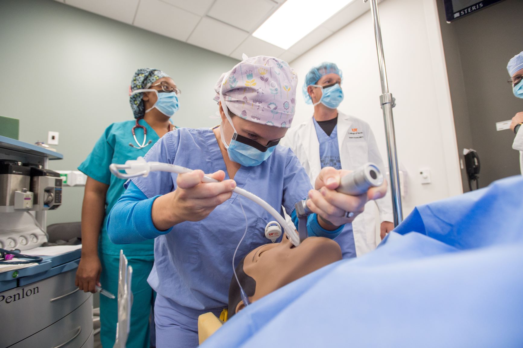 UTHSC Nurse Anesthesia Concentration Class of 2019 Achieves 100% First ...