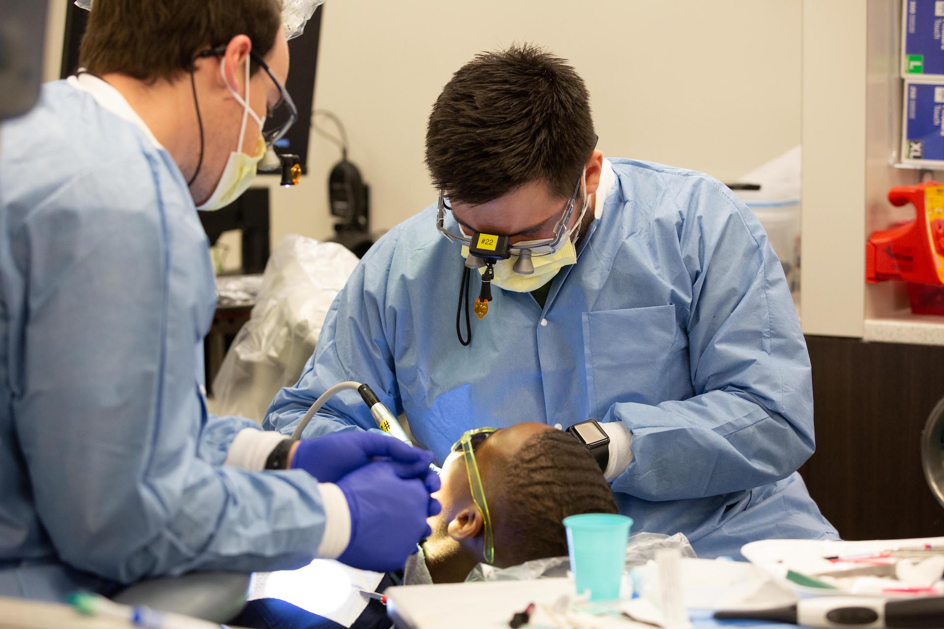 College of Dentistry Gives Kids a Smile - UTHSC News