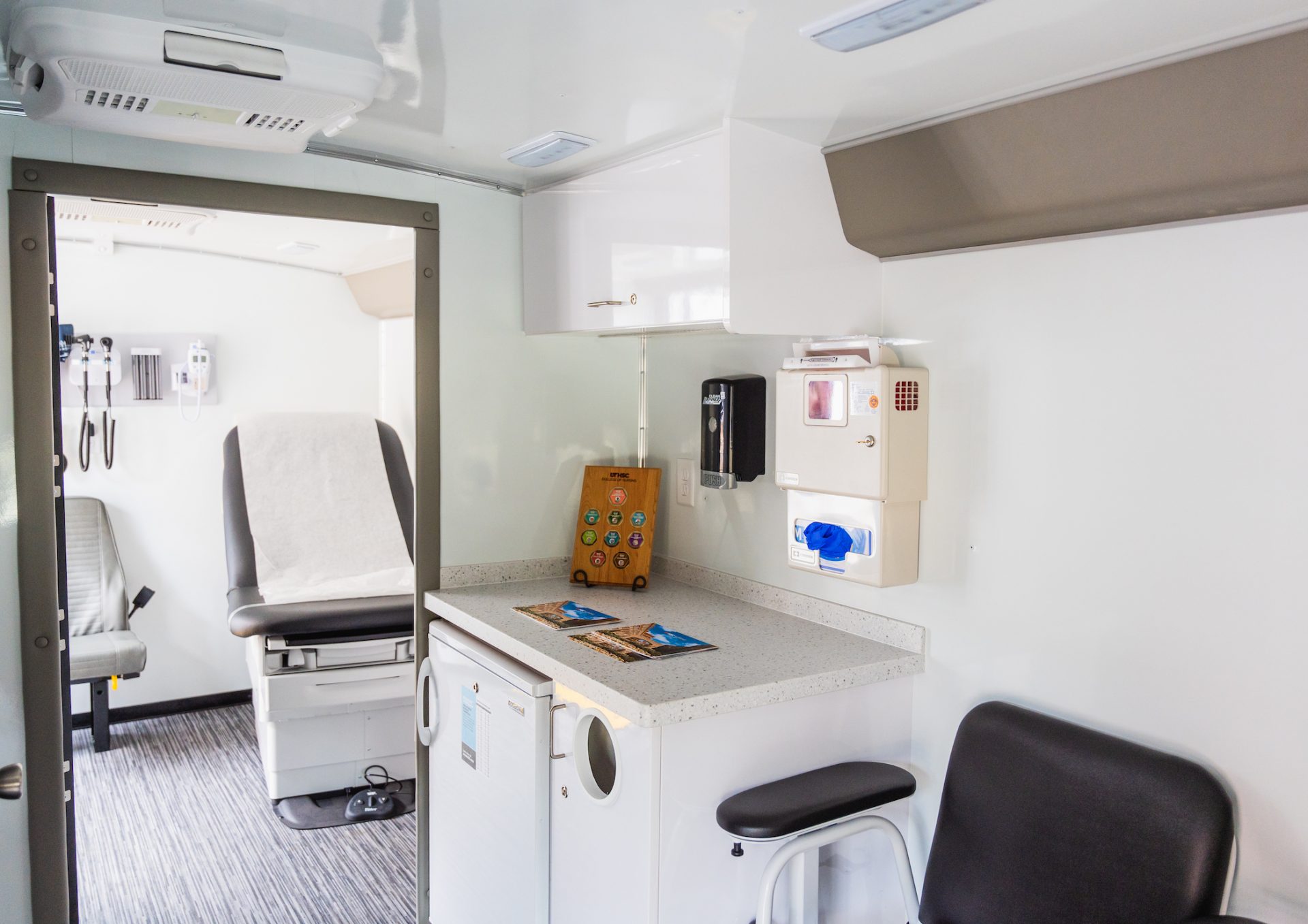 UTHSC Nursing Mobile Health Unit Unveiled - UTHSC News