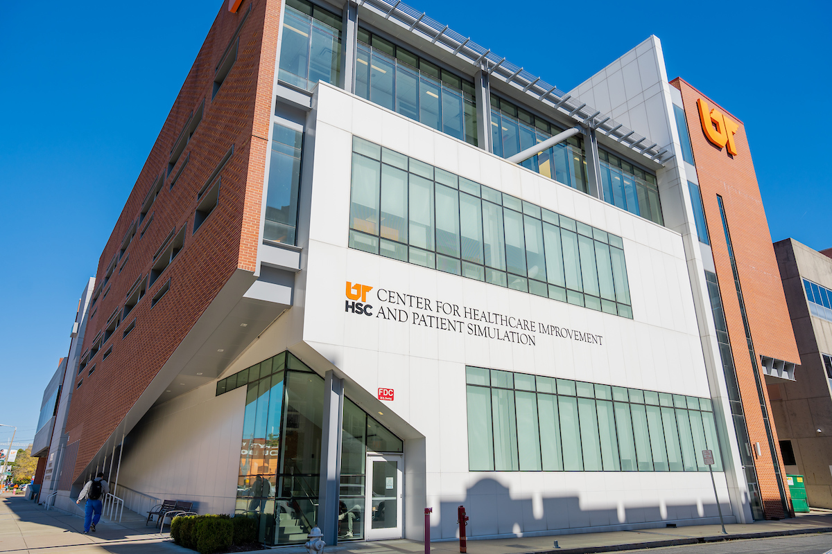 CHIPS Recognized by Becker's Hospital Review for Great Simulation and Education - UTHSC News