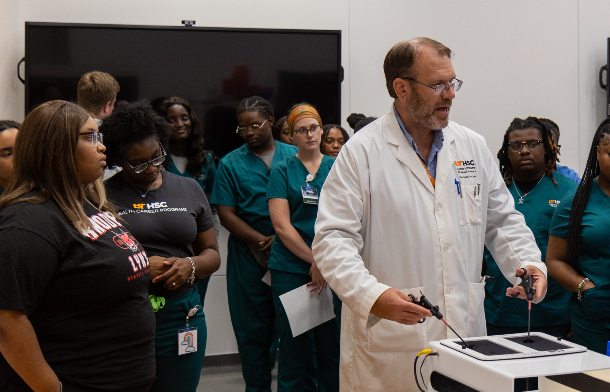 Pre-Health Scholars Program Helps Acquaint Underrepresented Students ...